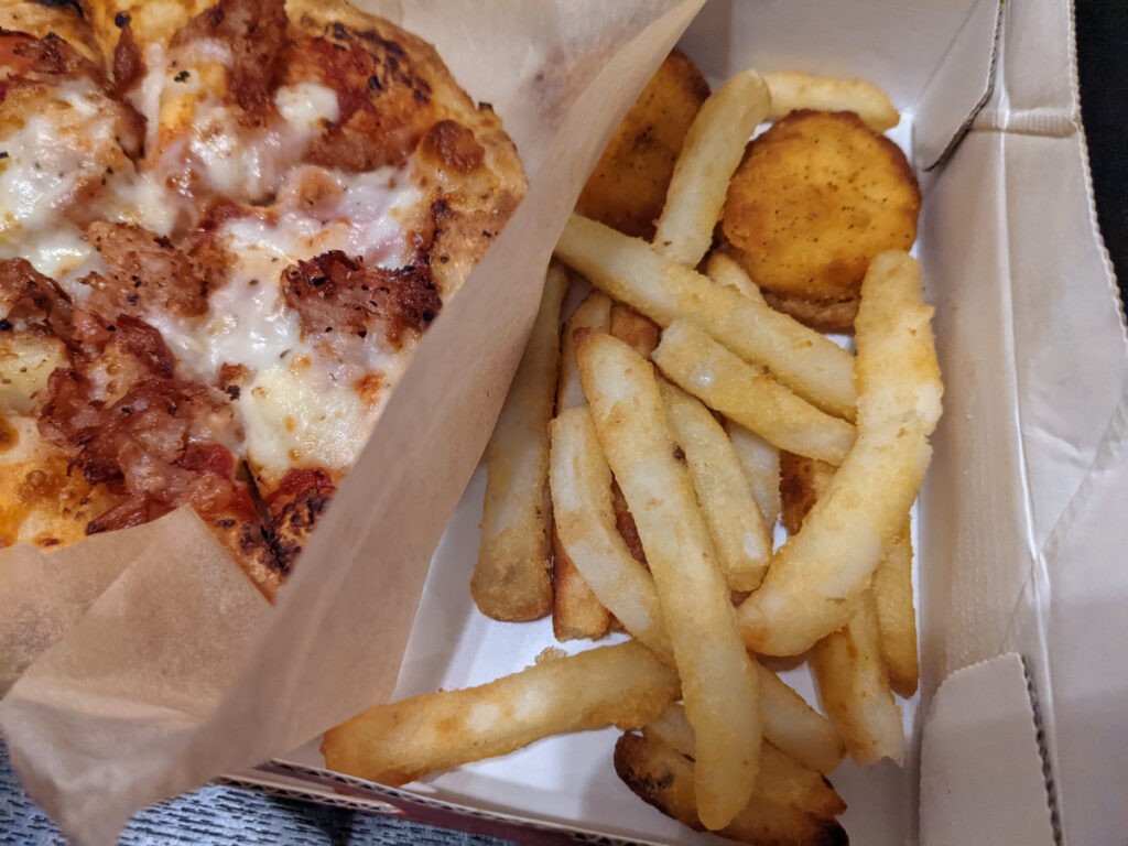 ピザハットのMY BOX(マイボックス)ってどうなの？量は足りる？食べてみた感想！ - PizzaLoverJP