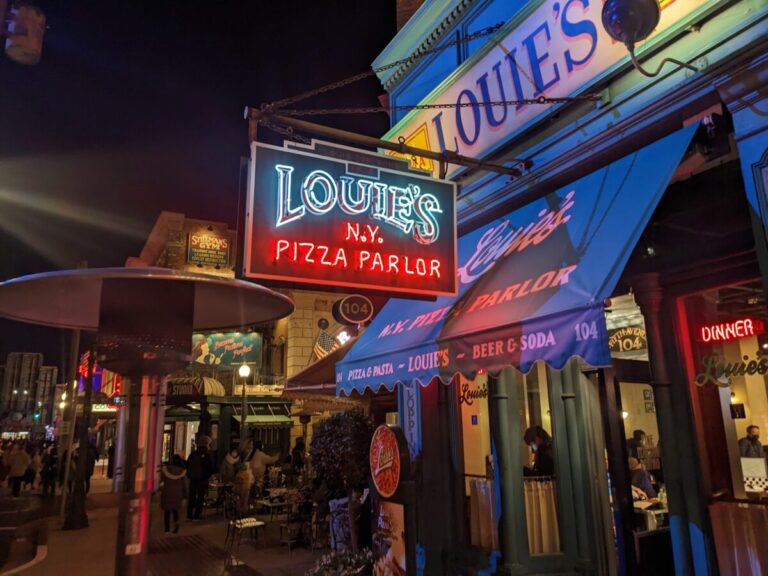 USJ「ルイズN.Y.ピザパーラー」に行ってきた！ピザ全種類を食べてレビュー！ - PizzaLoverJP