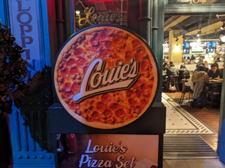 USJ「ルイズN.Y.ピザパーラー」に行ってきた！ピザ全種類を食べてレビュー！ - PizzaLoverJP