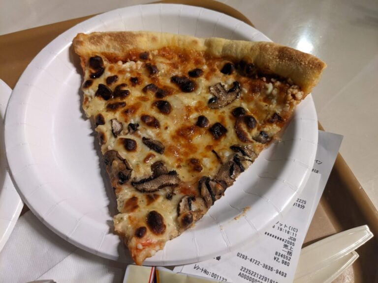 USJ「ルイズN.Y.ピザパーラー」に行ってきた！ピザ全種類を食べてレビュー！ - PizzaLoverJP