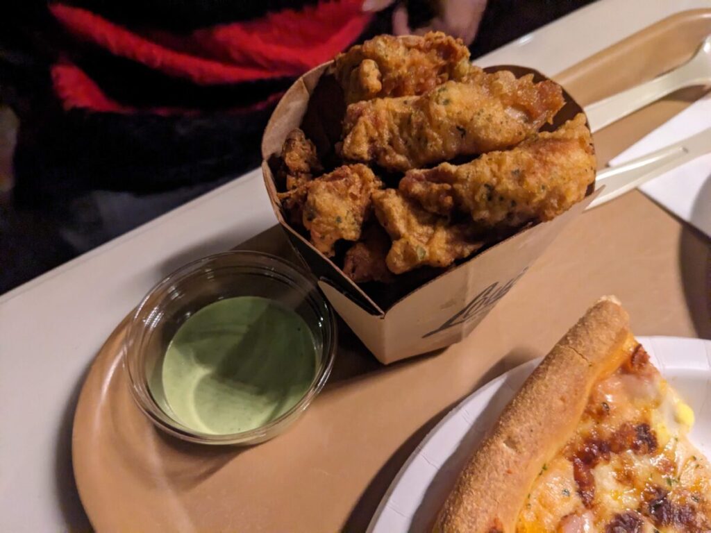 USJ「ルイズN.Y.ピザパーラー」に行ってきた！ピザ全種類を食べてレビュー！ - PizzaLoverJP