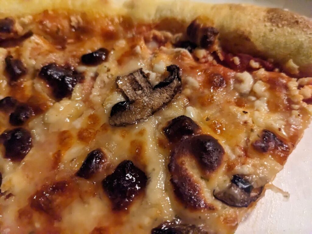 USJ「ルイズN.Y.ピザパーラー」に行ってきた！ピザ全種類を食べてレビュー！ - PizzaLoverJP